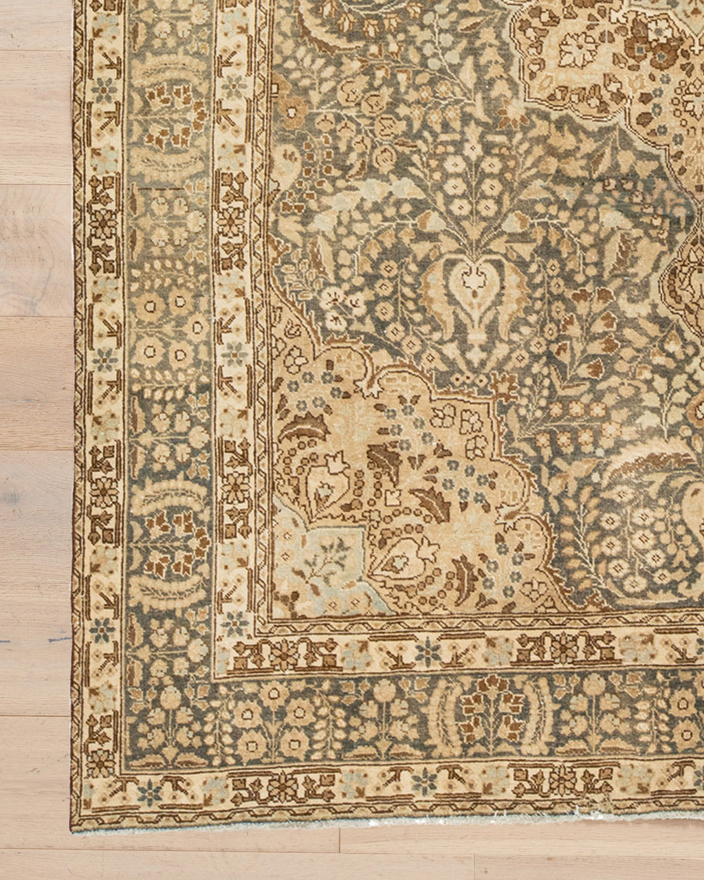 REVA (8 x 11) – The Vintage Rug Shop