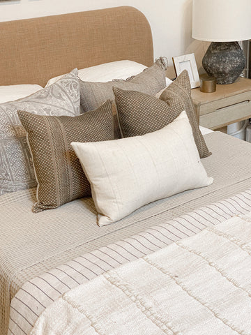 Blankets & Throws – The Vintage Rug Shop