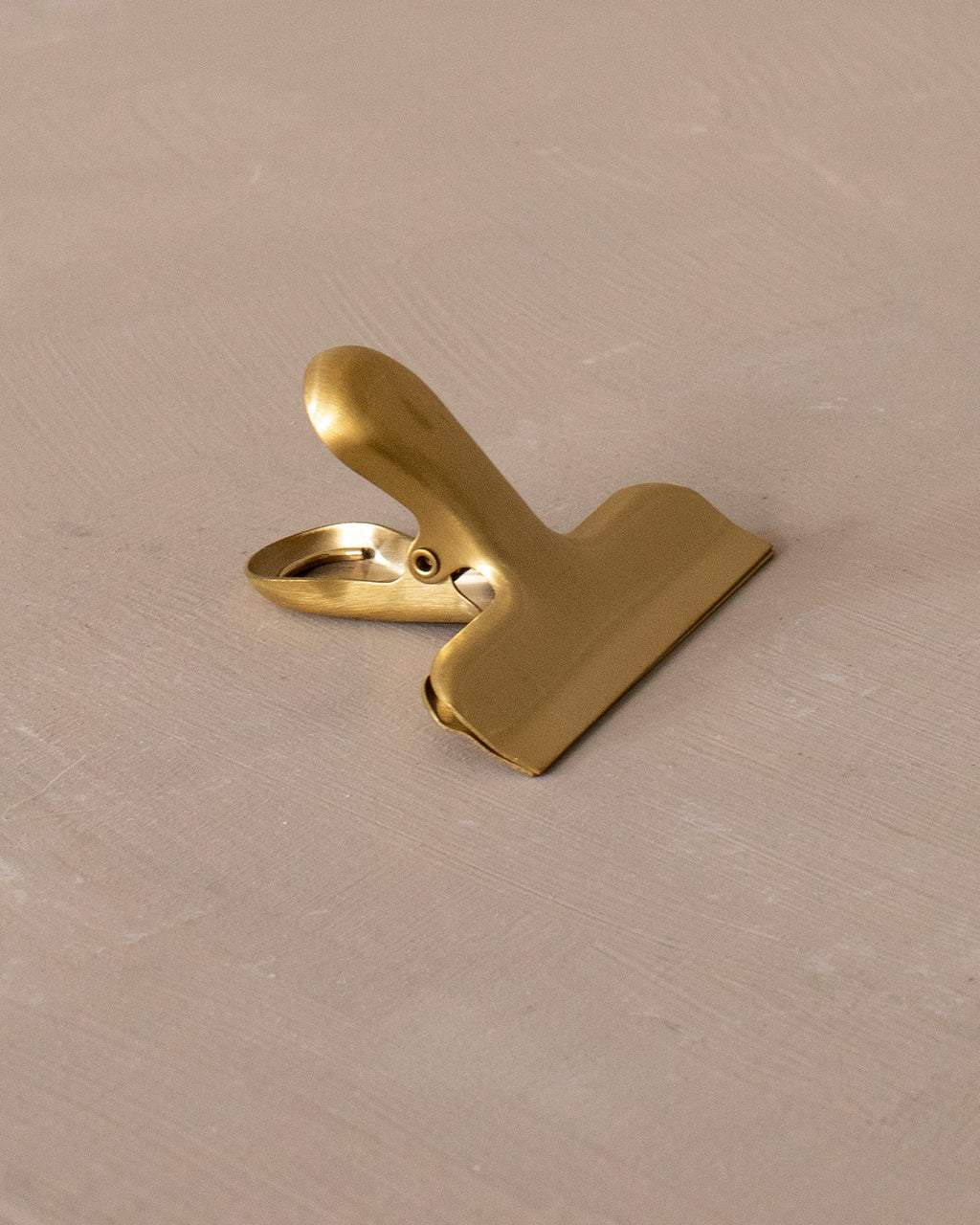 Gold Clip – The Vintage Rug Shop
